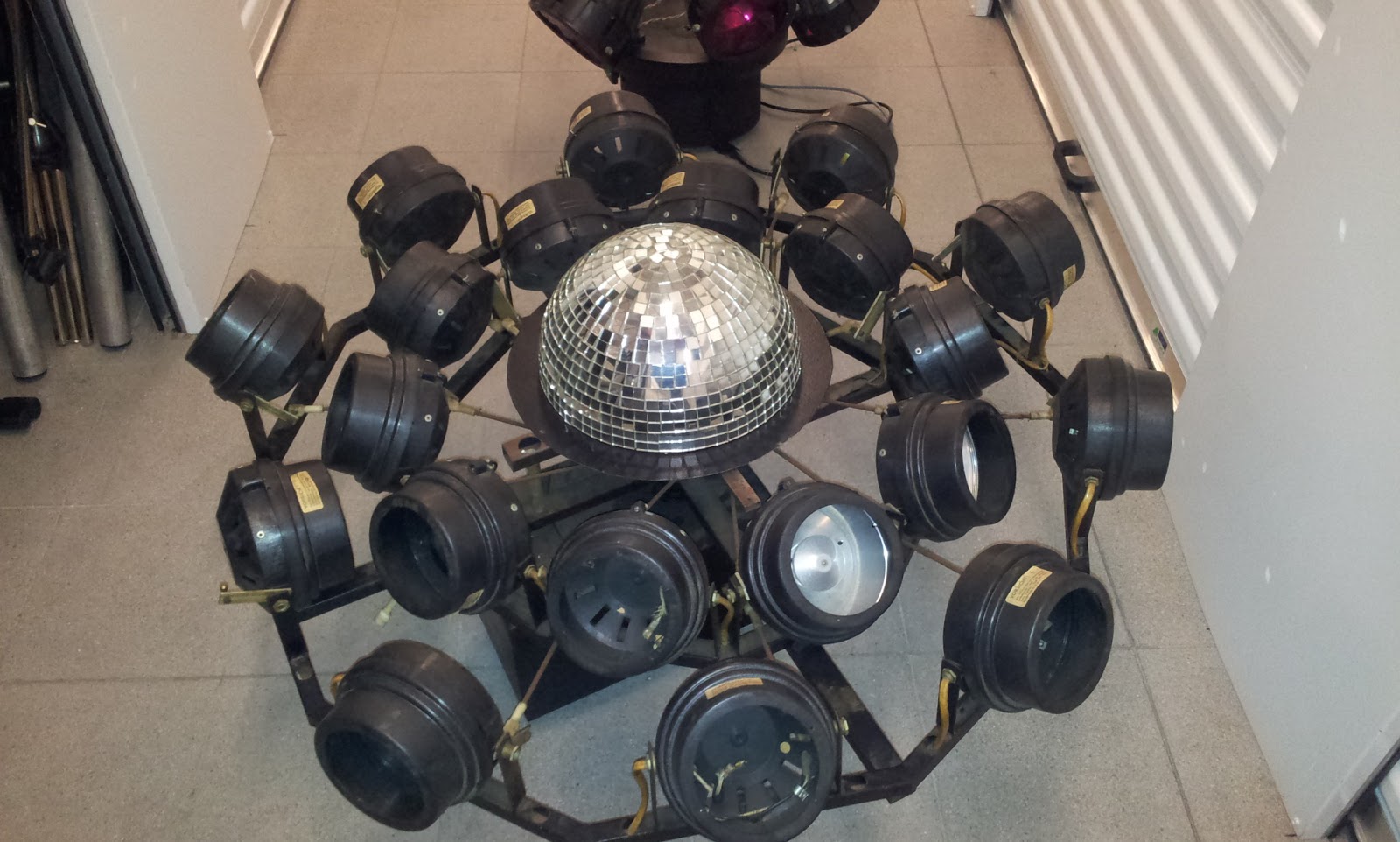 VINTAGE DISCO LIGHTS by RICO VRIJHOEVEN: Sear Electronics Saturno